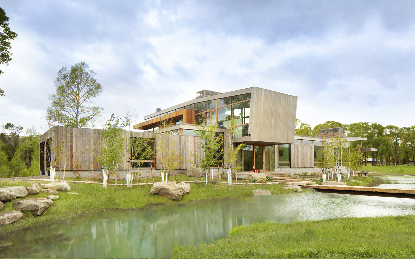 Cushioned by the Calm: Tranquil home is surrounded by beautiful ...